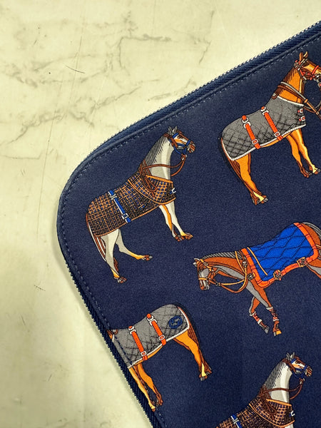 Equine Laptop/Tablet Case – Loom & Magpie Boutique